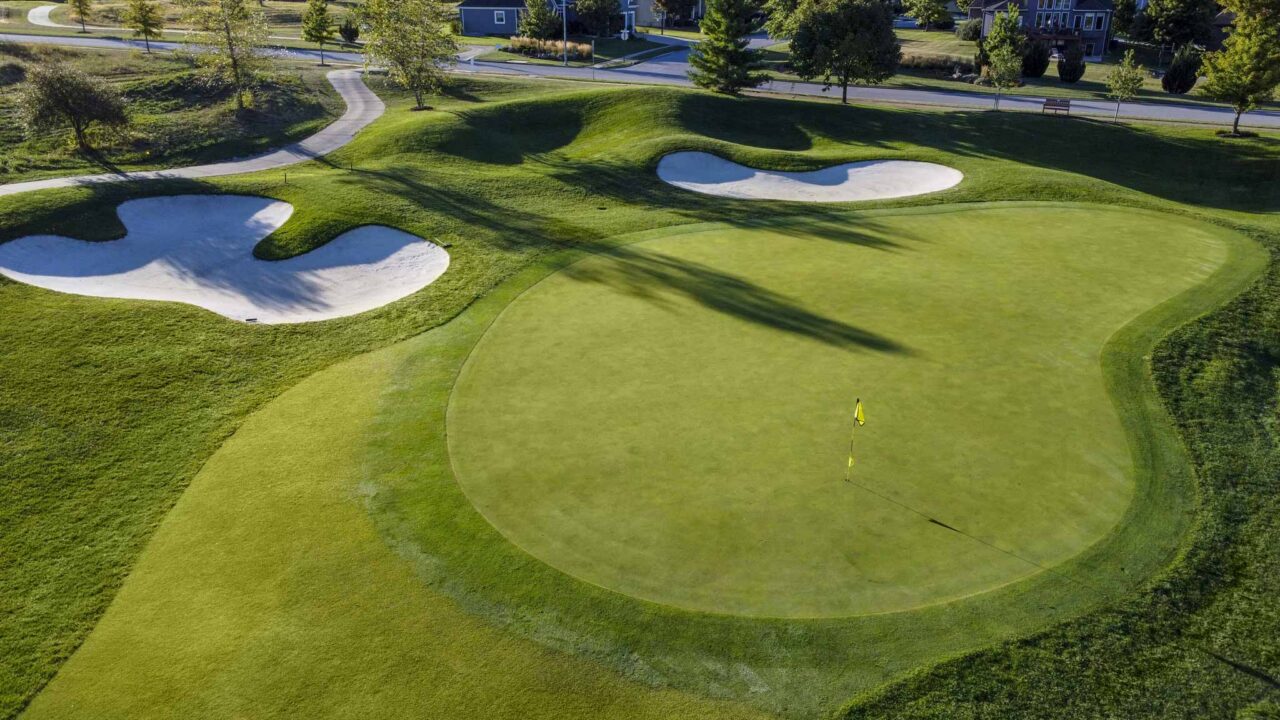 Falcon Lakes Golf Club - Golf Course in Kansas City, KS